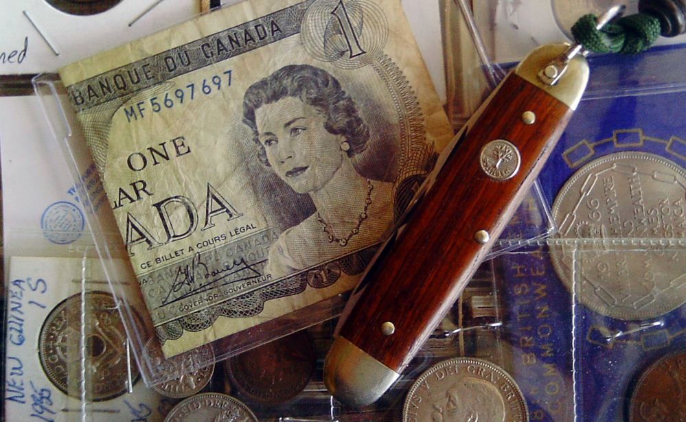 The coin thread--post pictures of your traditional knives with a coin ...